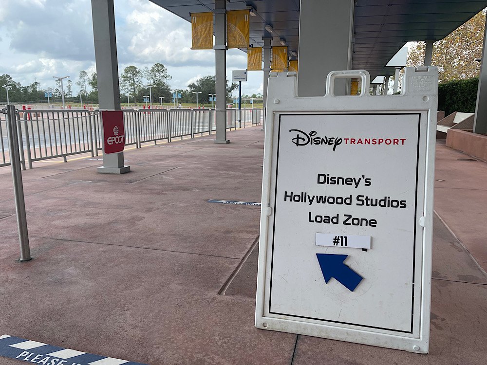 Disney-Bus-sign - SiDisney